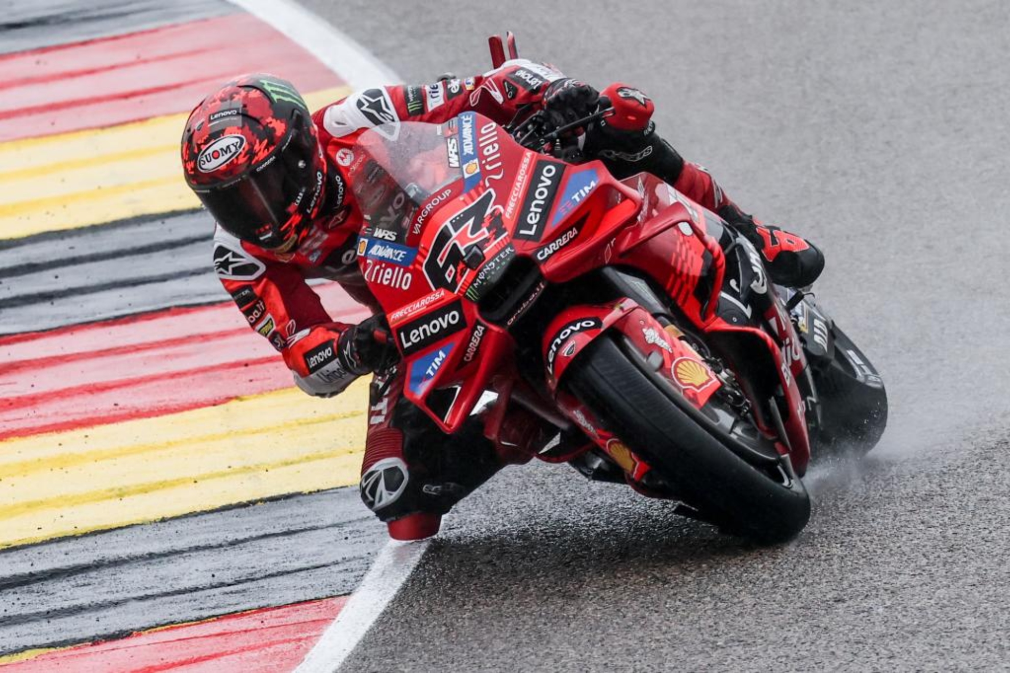 El naufragio y pesadilla de Bagnaia: "Estamos preocupados por él"