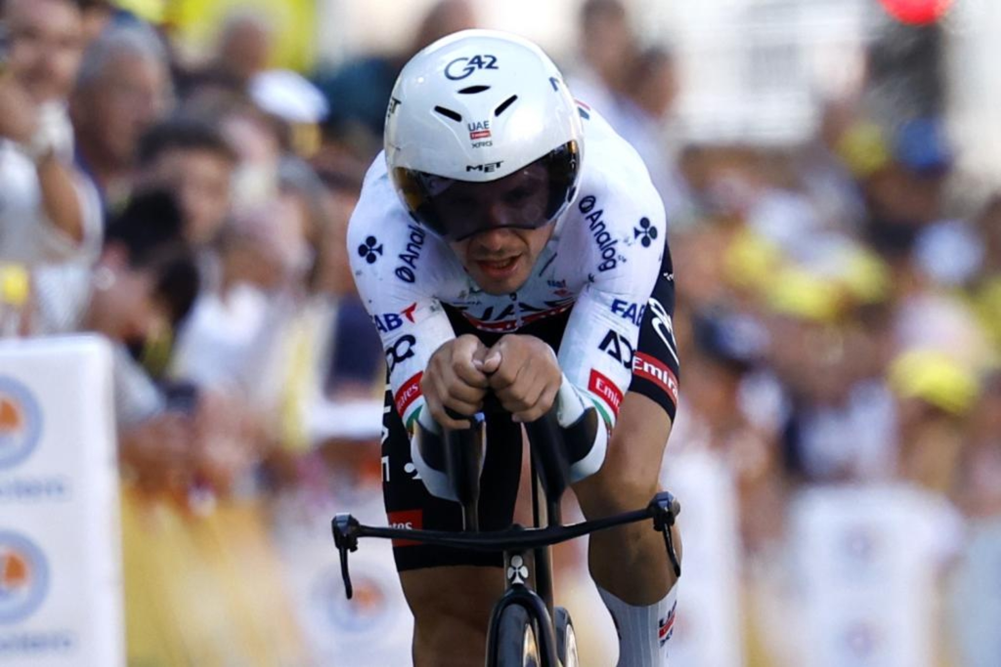 Pogacar pierde a uno de sus mejores soldados: Almeida abandona por el dolor