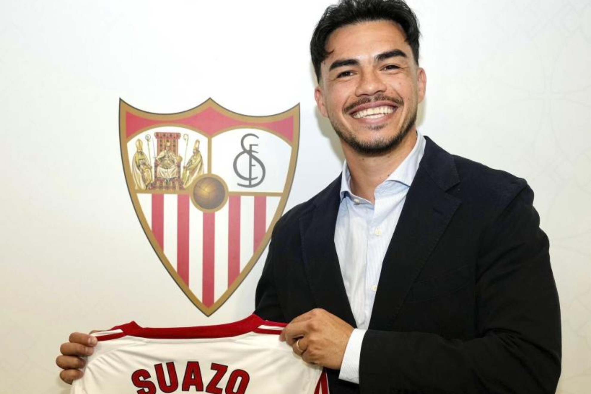 Zamorano sobre Suazo: "Encaja perfectamente en los gustos del sevillista"