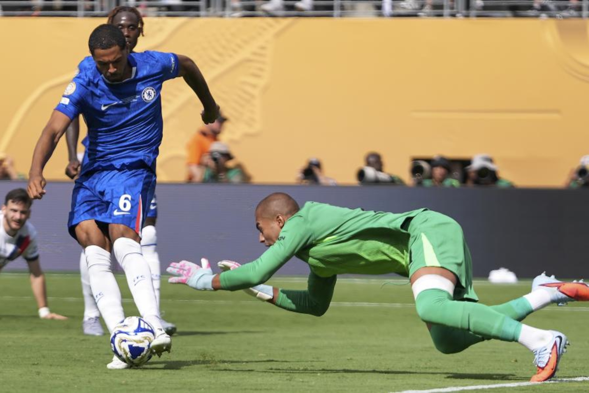 El día que Robert Sánchez volvió a ser 'La Pantera': cuatro paradones ...