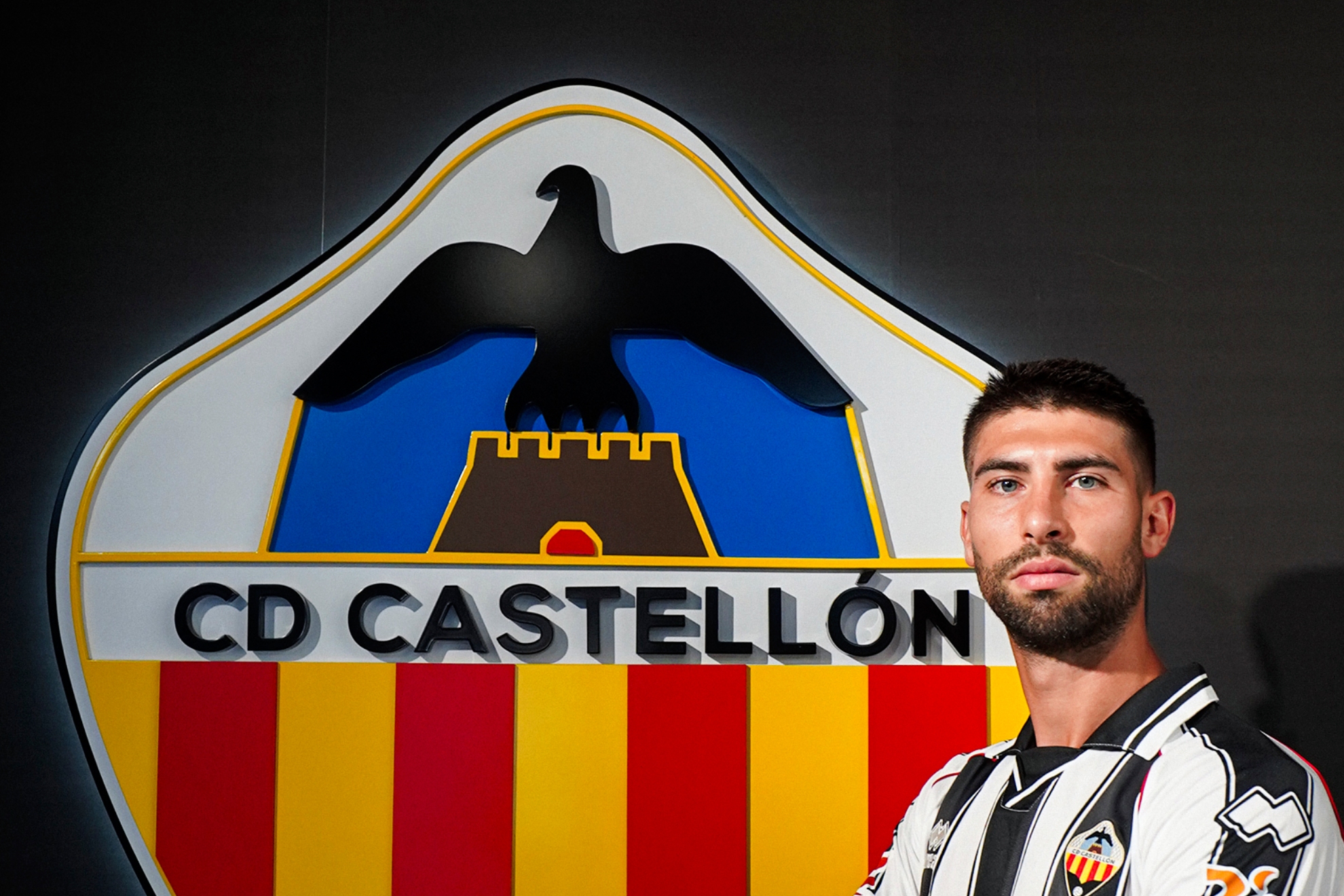 Vk petite she was dressed in a business attire to blend in