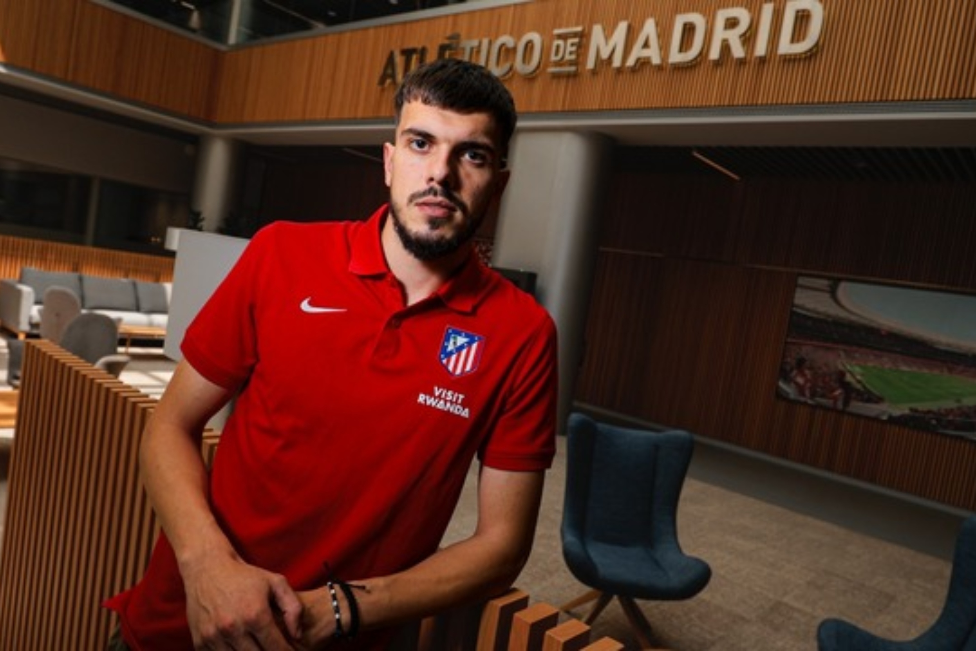 Puric firma con el Madrileño