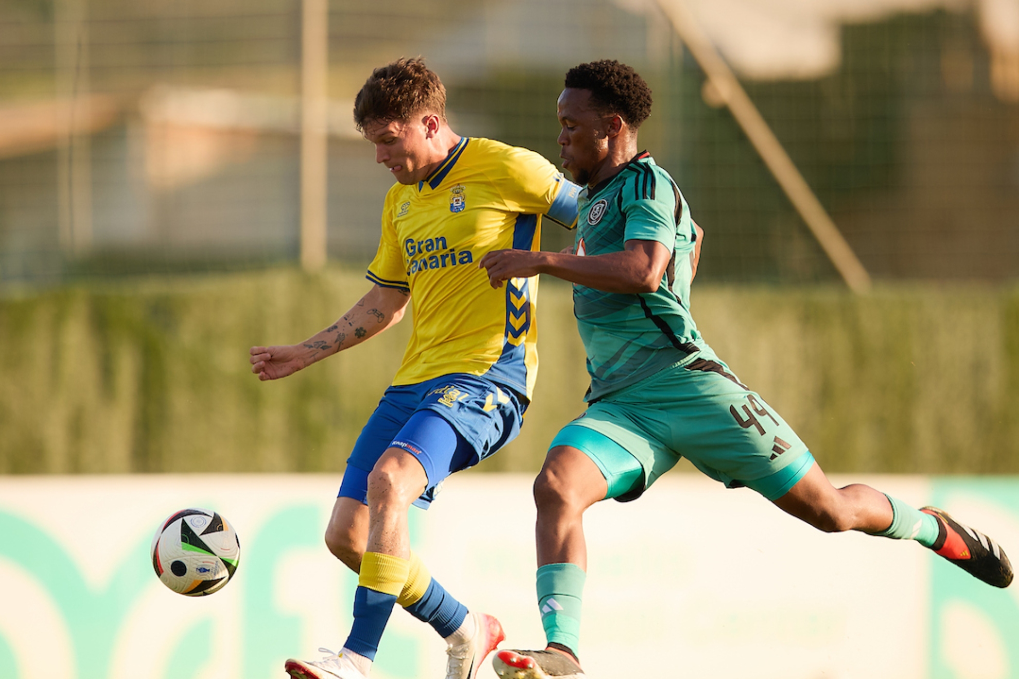 Poco ritmo y menos ocasiones en el primer amistoso de Las Palmas