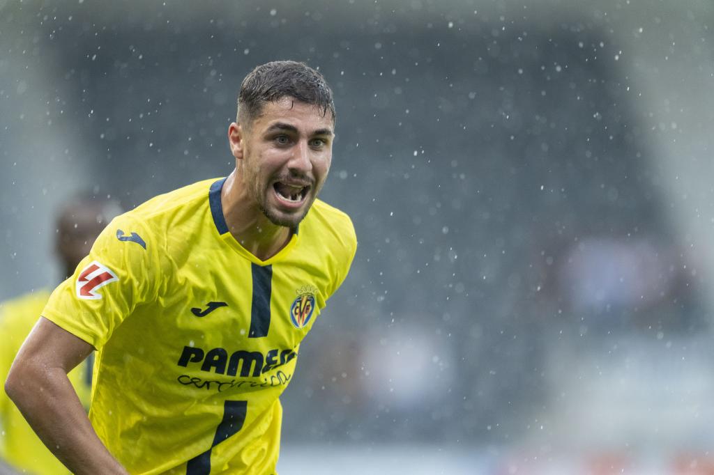 Yololary in spiderman suit taking off lena was able to