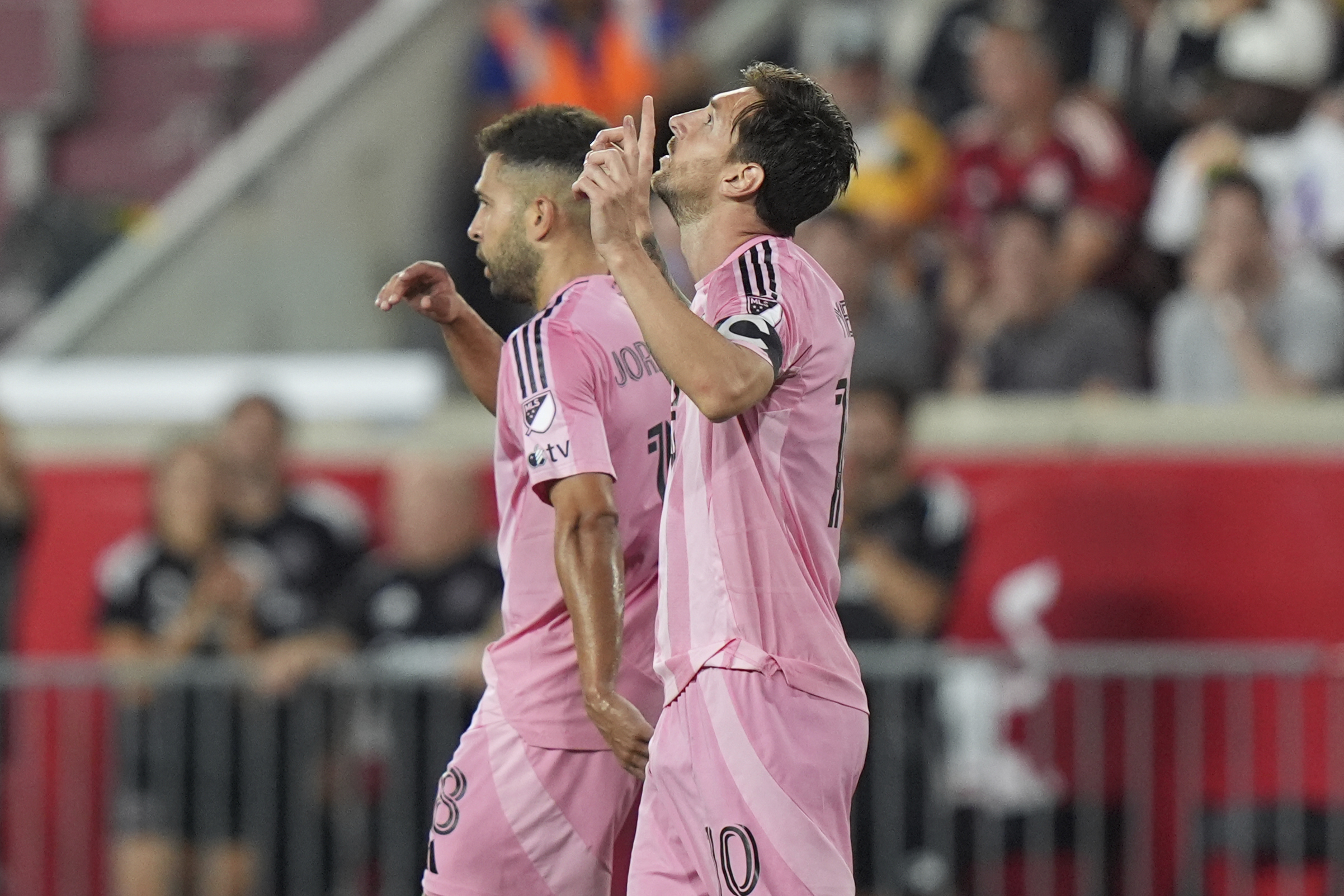 Nuevo recital de Messi: asistencia, doblete y ovación en New York