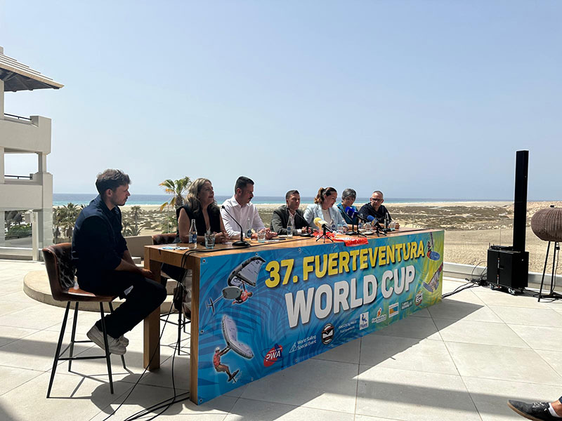 Is julia catalina trans easy set-up and solid instructions.