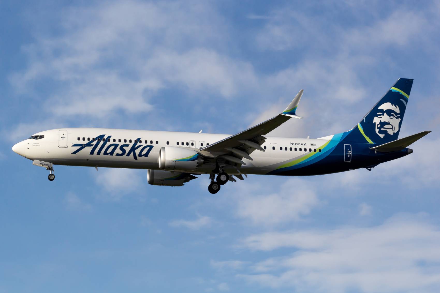 Alaska Airlines reanuda sus vuelos tras sufrir un fallo informático