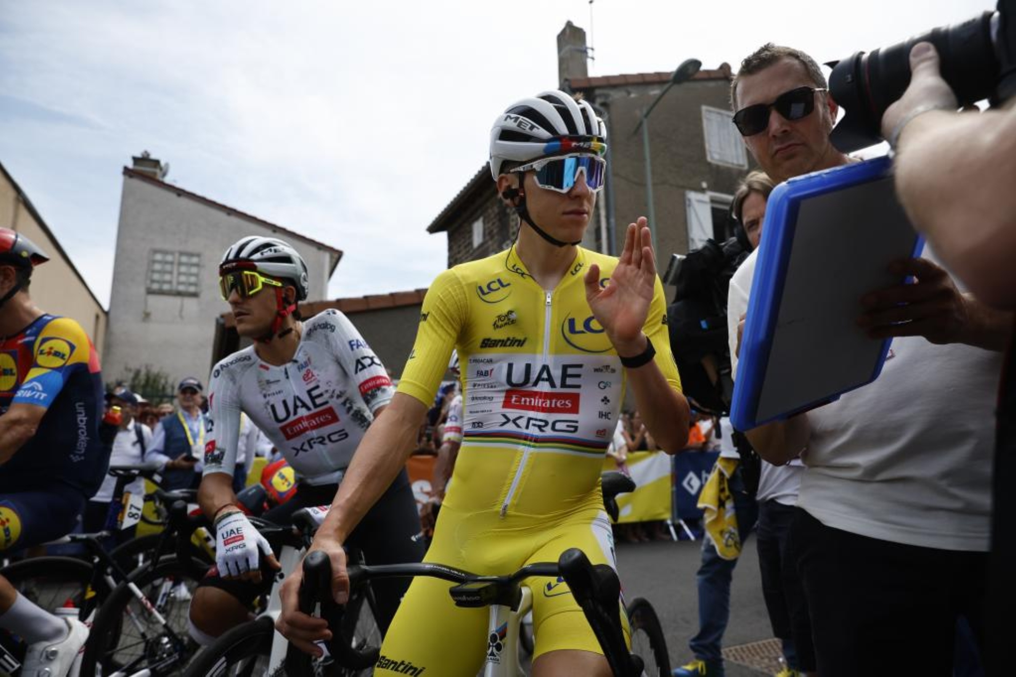 El UAE de Pogacar arrasa en premios en el Tour: 100.670 euros para liderar la lista de los que ...