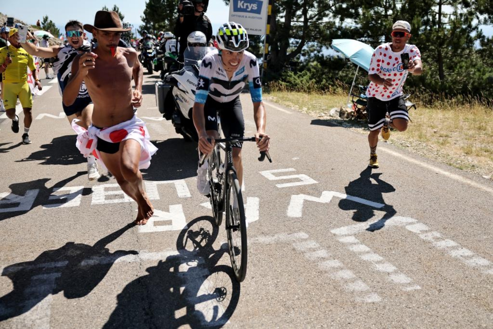 Enric Mas: "Lo hemos intentado y quedan cinco etapas para ir a por ellas"