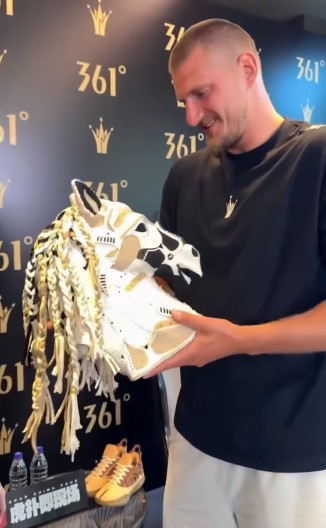 Fenómeno Jokic en China: 30.000 aficionados asisten a un evento del serbio