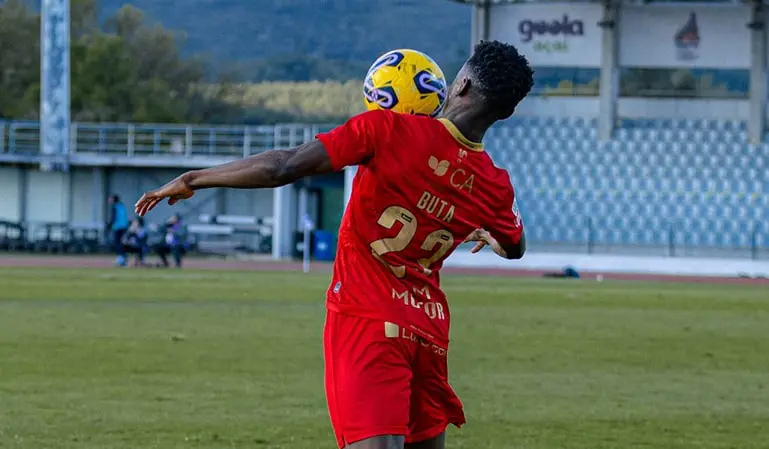 Leonardo Buta, muy cerca del Eibar