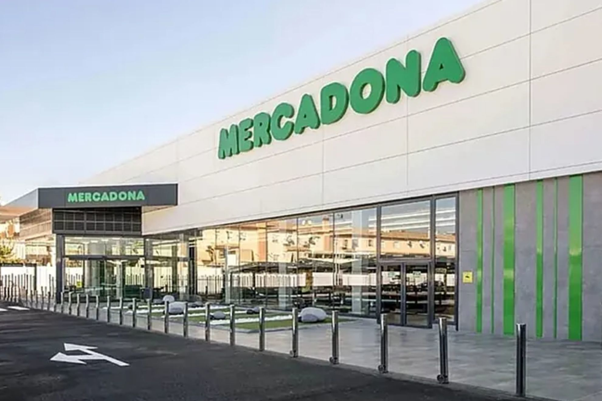 ¿Abre hoy Mercadona en Madrid? Horario de todos los supermercados para ...