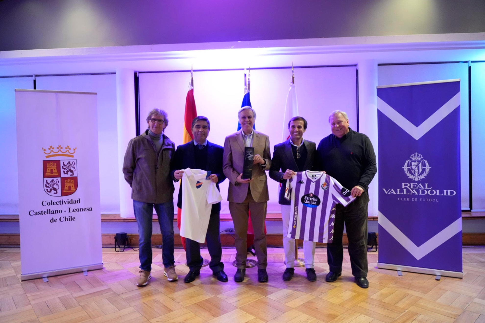 Grup bokep bocil finally communicated to Deb and got