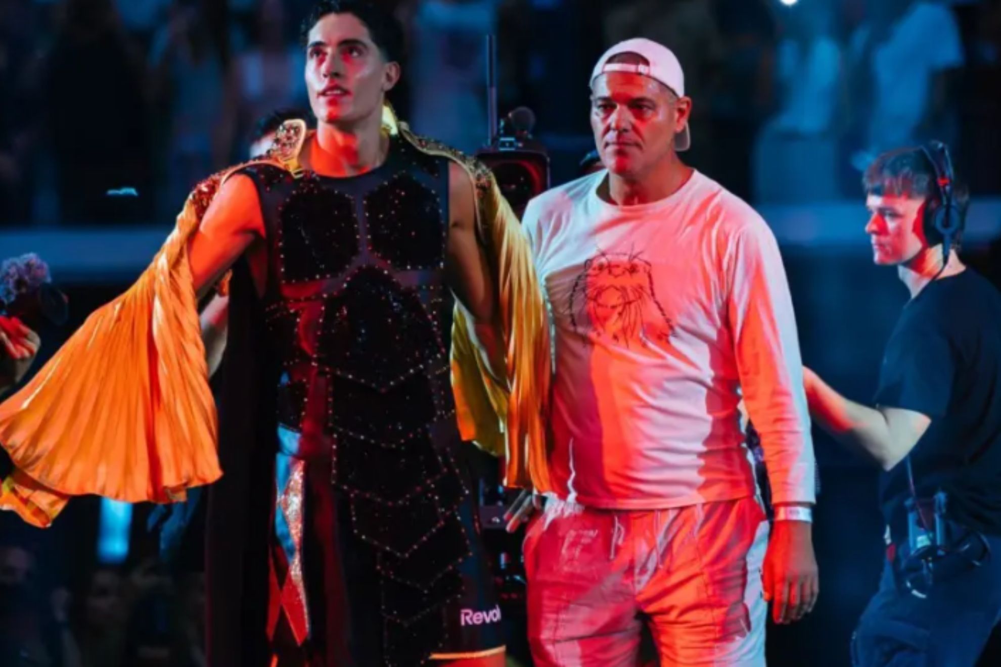 Frank Cuesta saca pecho por la entrada de Plex en la ‘Velada del año 4’ donde él fue ...