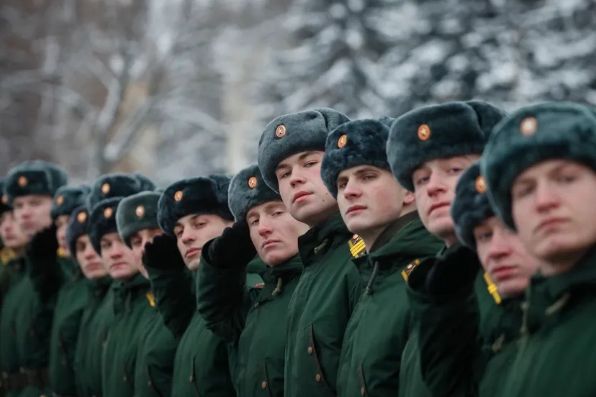 Numerosos soldados rusos sufren terribles castigos tras dejar de luchar ...