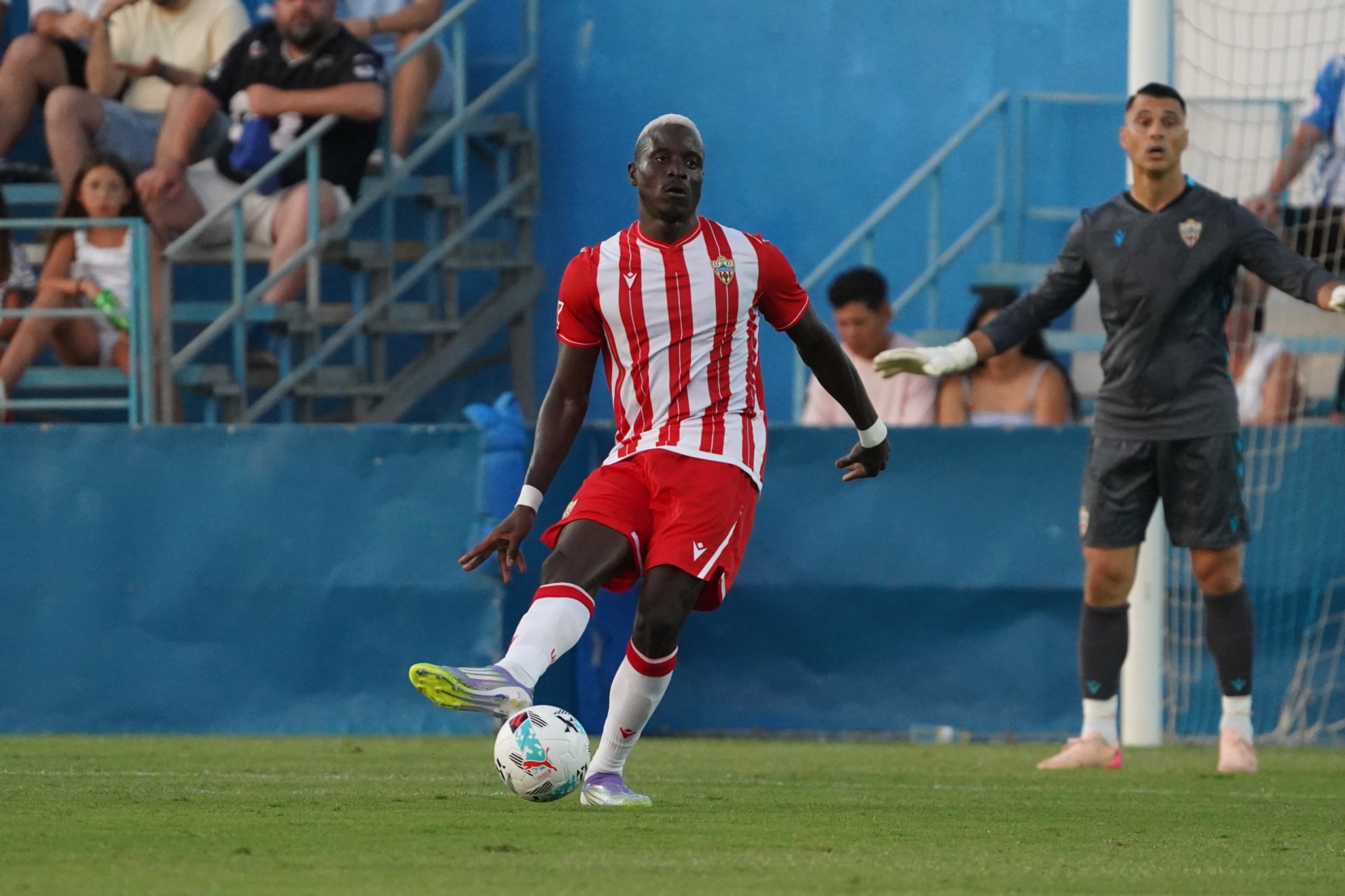 El Almería rechaza dos ofertas por Lopy