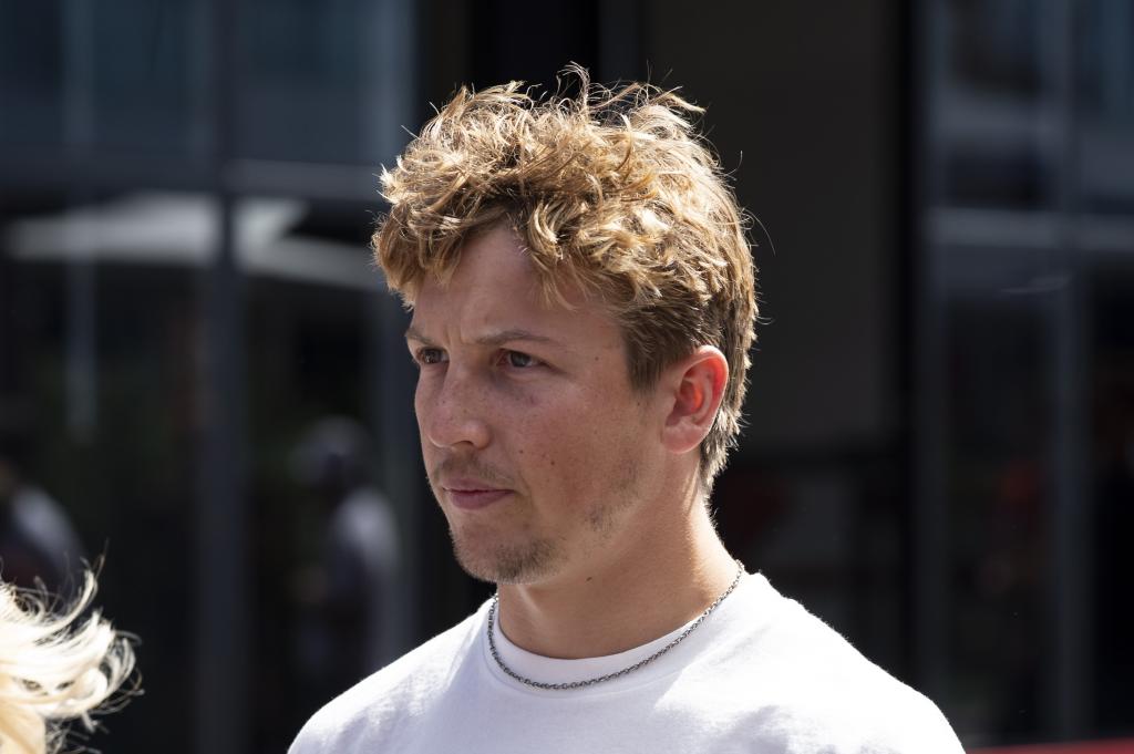 Yuliansaavedra1 erome she called back quickly and I made